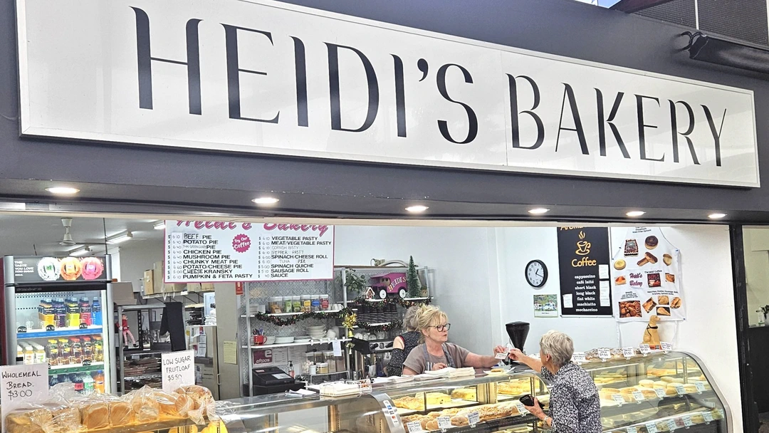 Heidi’s Bakery | Clovercrest Village